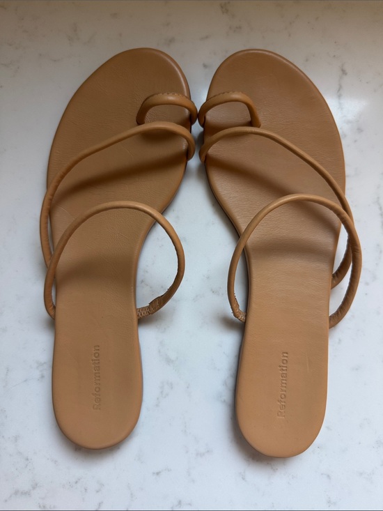 Reformation | Shoes | Ludo Toe Ring Strappy Flat Sandal | Poshmark